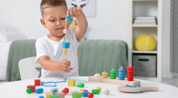 Developmental Speech Milestones: Greenhouse Paediatrics Developmental Speech Milestones: Greenhouse Paediatrics